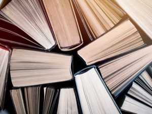 Livre broché vs livre relié : quelles différences - blogtelemarketing.fr